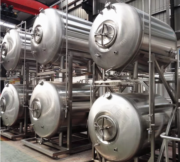 1000L pressurized insulated and jacketed horizontal maturation tank for ...